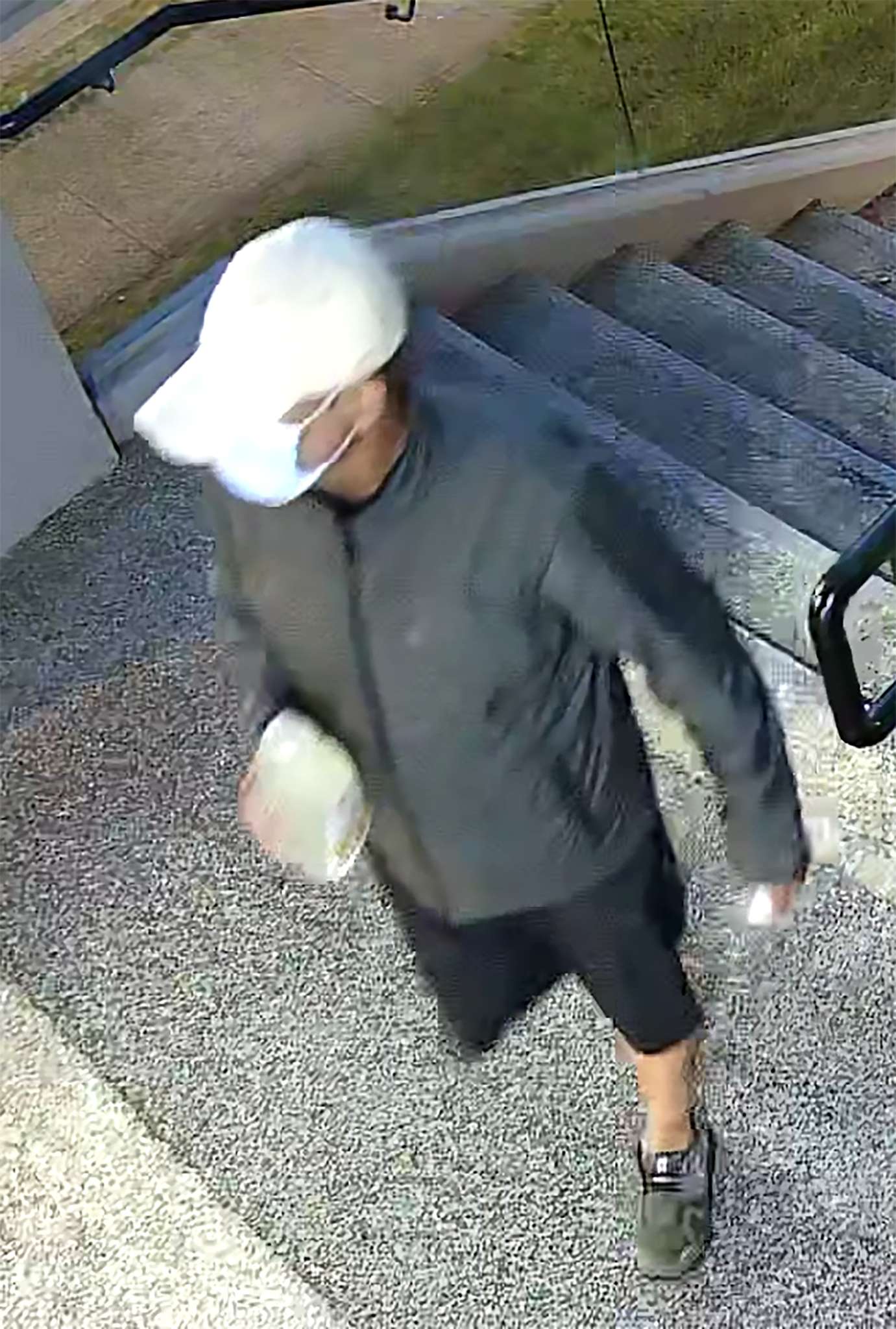 Update: VPD releases video of suspect in synagogue arson - Vancouver Police Department